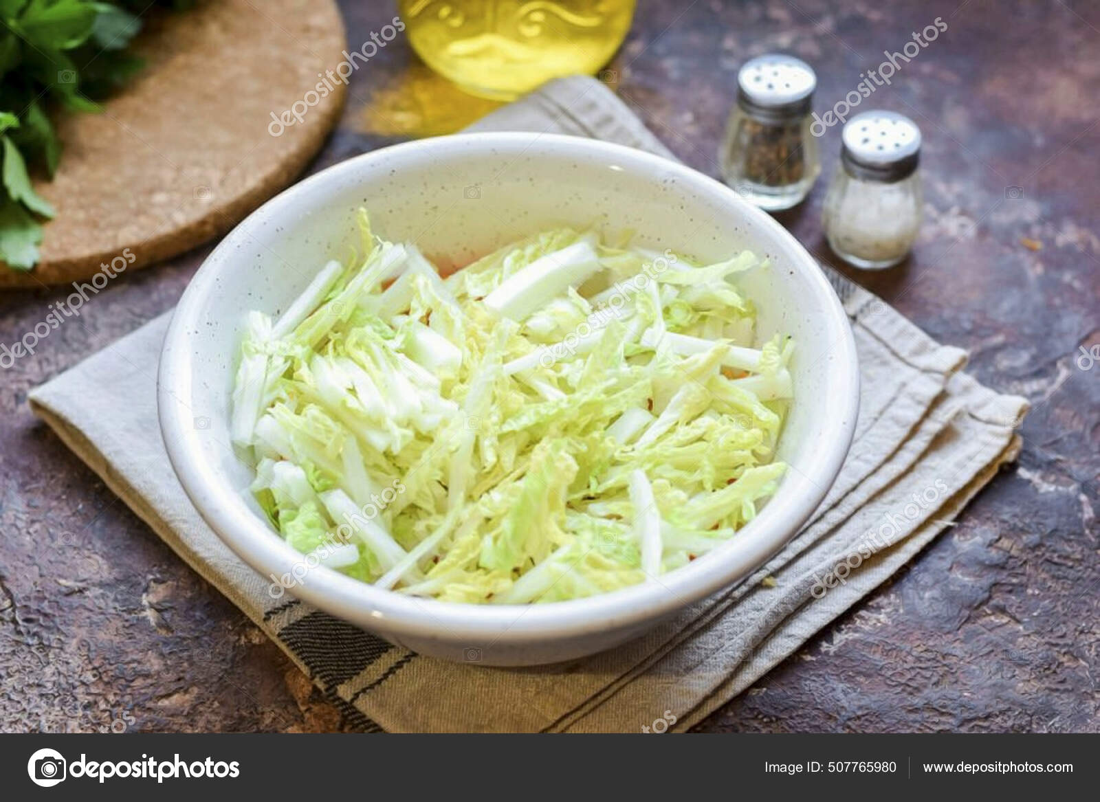Rinse Dry Chinese Cabbage Remove Top Leaves Cut Cabbage Thin — Stock ...