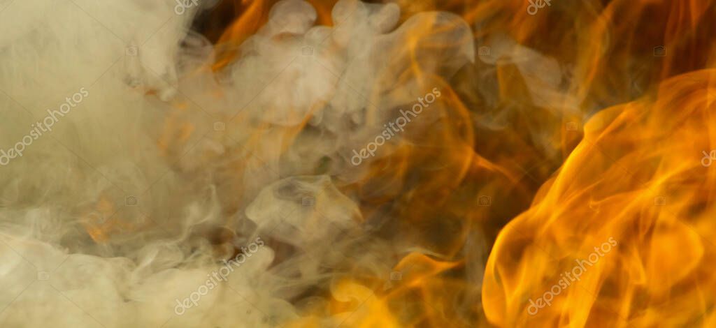 Fuego y humo Realista efecto de fuego aislado para la decoración y el ...