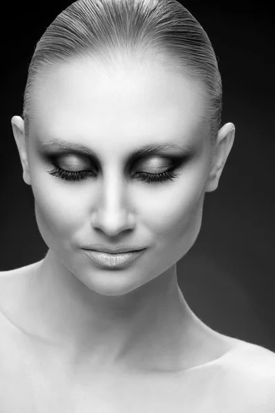 Visage femme fotos de stock, imágenes de Visage femme sin royalties ...