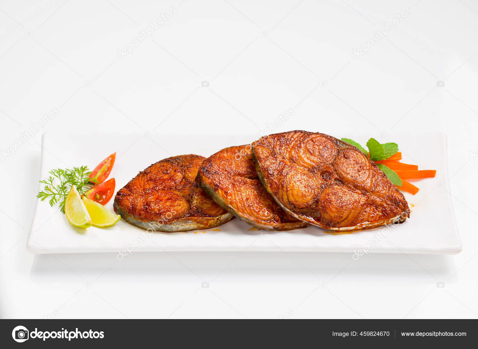 Seer Fish Fry Arranged Beautifully Garnished Onion Lemon Tomato Slices ...