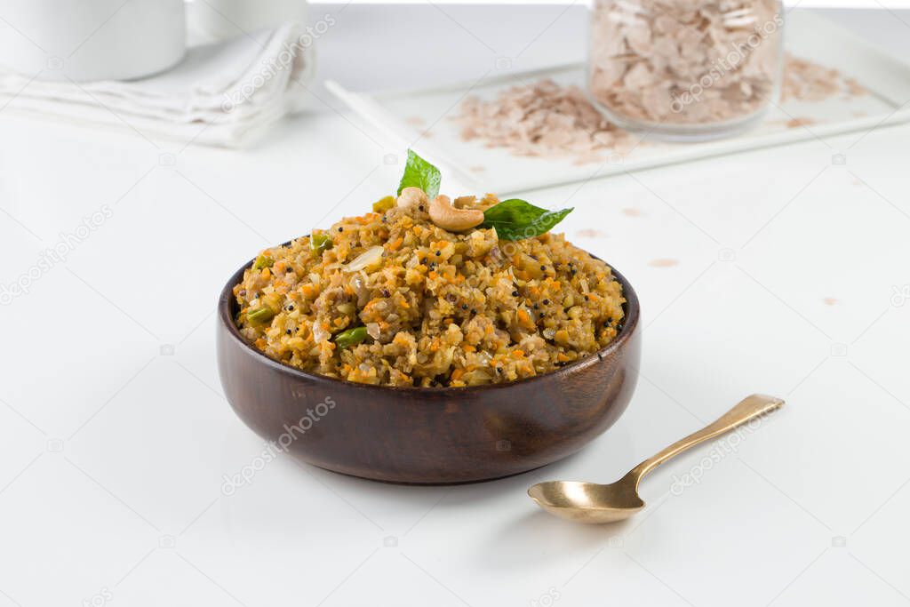 Aval upma o poha upma o kanda poha upma, saludable indio desayuno ...