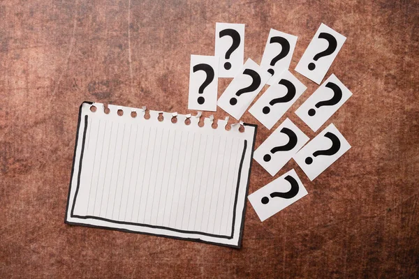 Signos de preguntas fotos de stock, imágenes de Signos de preguntas sin ...