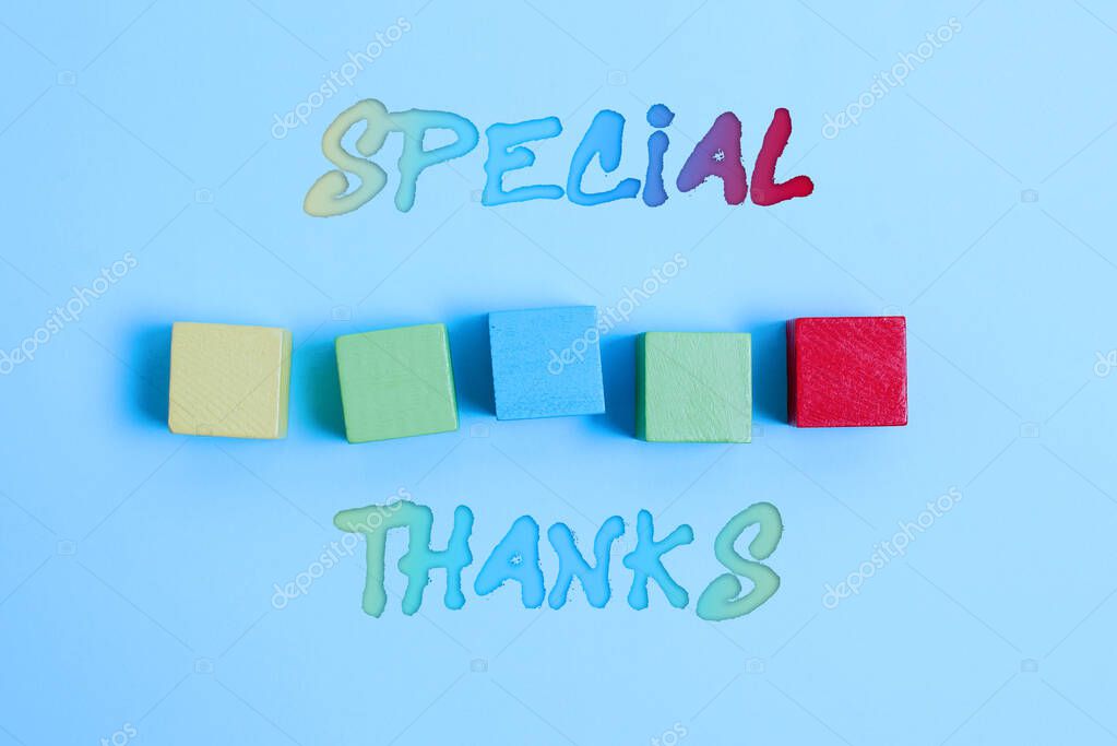 Escribir mostrando texto Agradecimientos especiales. Concepto que ... Escribir mostrando texto Agradecimientos especiales. Concepto que ...