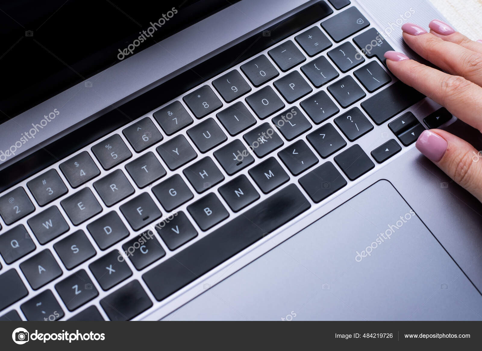 Hands Pointing Pressing Computer Keyboard Keys Typewriting New Ideas ...