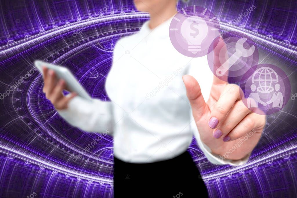 Lady en uniforme lado de pie celebraci n de la tableta en la mano presionando bot n globo ...