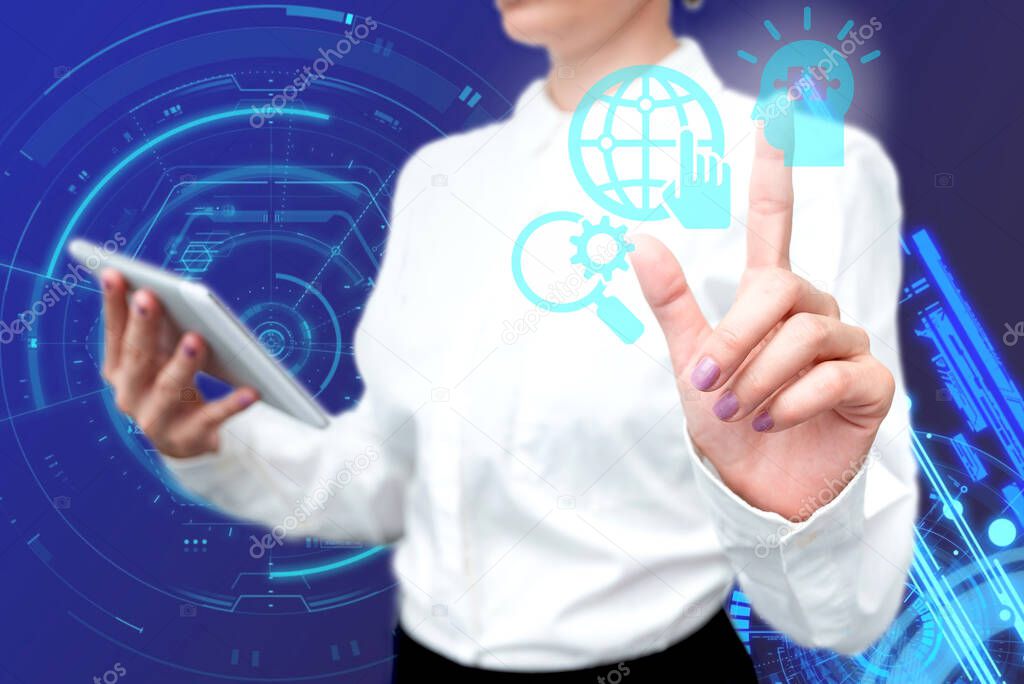 Lady en uniforme lado de pie celebración de la tableta en la mano presionando botón globo ...