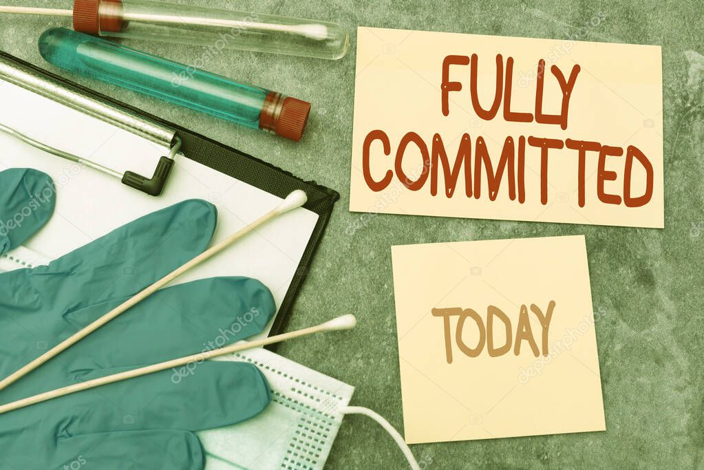 Inspiración mostrando señal Comprometida. Palabra escrita en ...