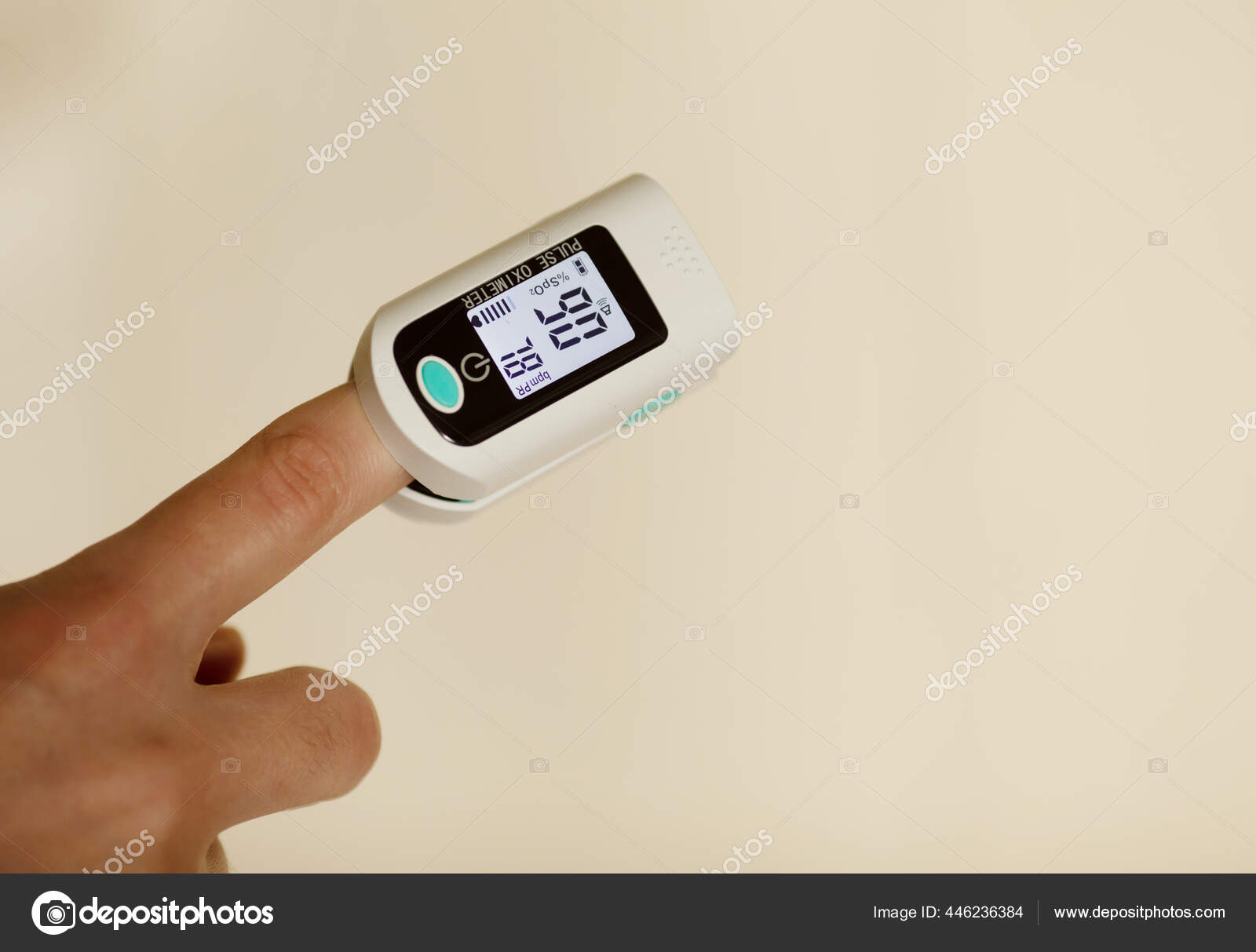 Pulse Oximeter Finger Showing Oxygen Saturation Heart Rate Oxymeter ...
