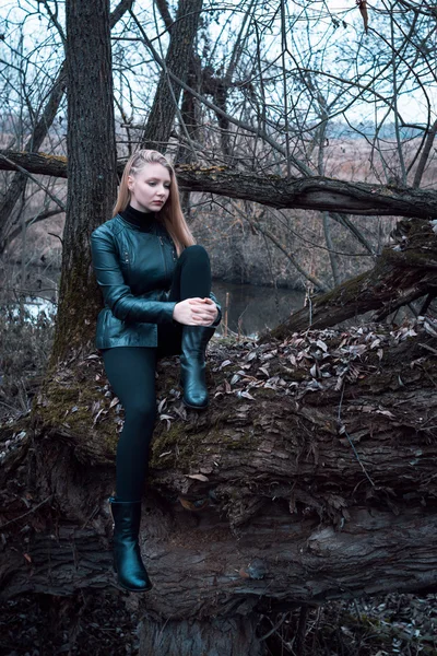 Freezing cold woman Images - Search Images on Everypixel