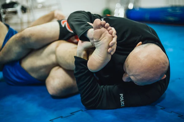 Barra de tobillo fotos de stock, imágenes de Barra de tobillo sin royalties | Depositphotos