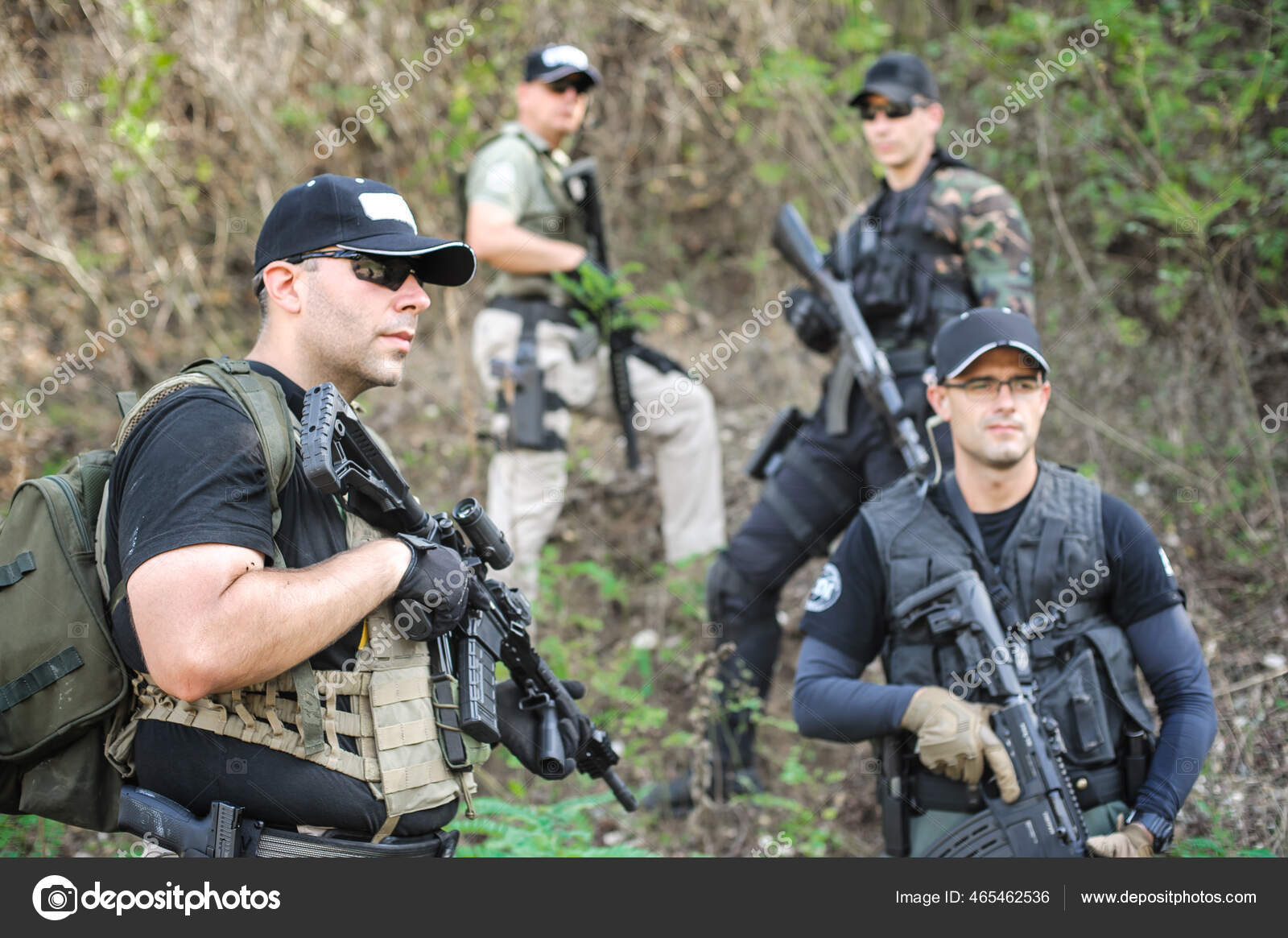 Military Army Soldiers Action Tactical Combat Shooting Rifle Machine ...