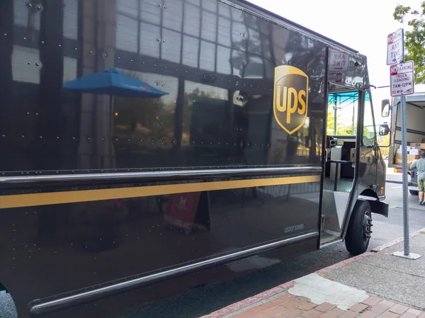 Ups Truck Side View