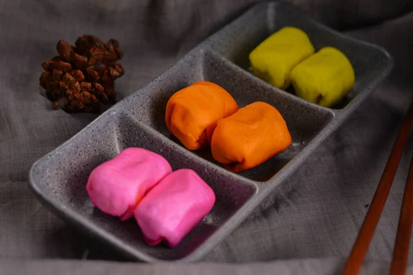 Ponorogo, Java Oriental, Indonesia en Marzo 22, 2021. La comida tipo ...