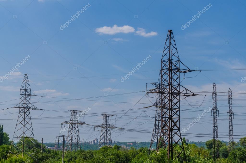 High-voltage power line Stock Photo by ©Andreua 80494698