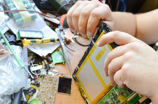 Mobile device repair Stock Photos, Royalty Free Mobile device repair ...