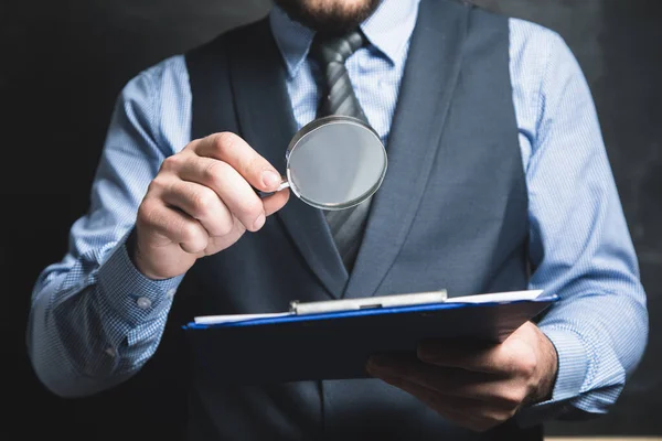 Fotos de Lupa documentos, Imagens de Lupa documentos sem royalties ...