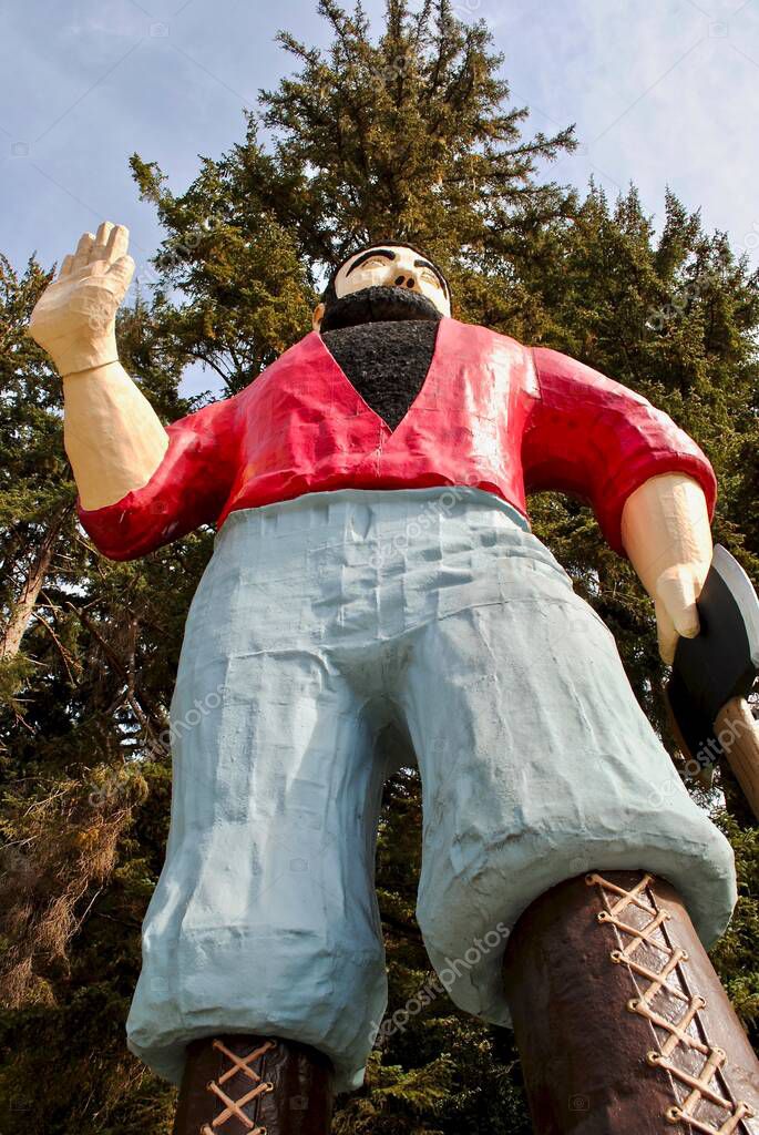 Klamath, California: Estatua de Paul Bunyan en Trees of Mystery ...