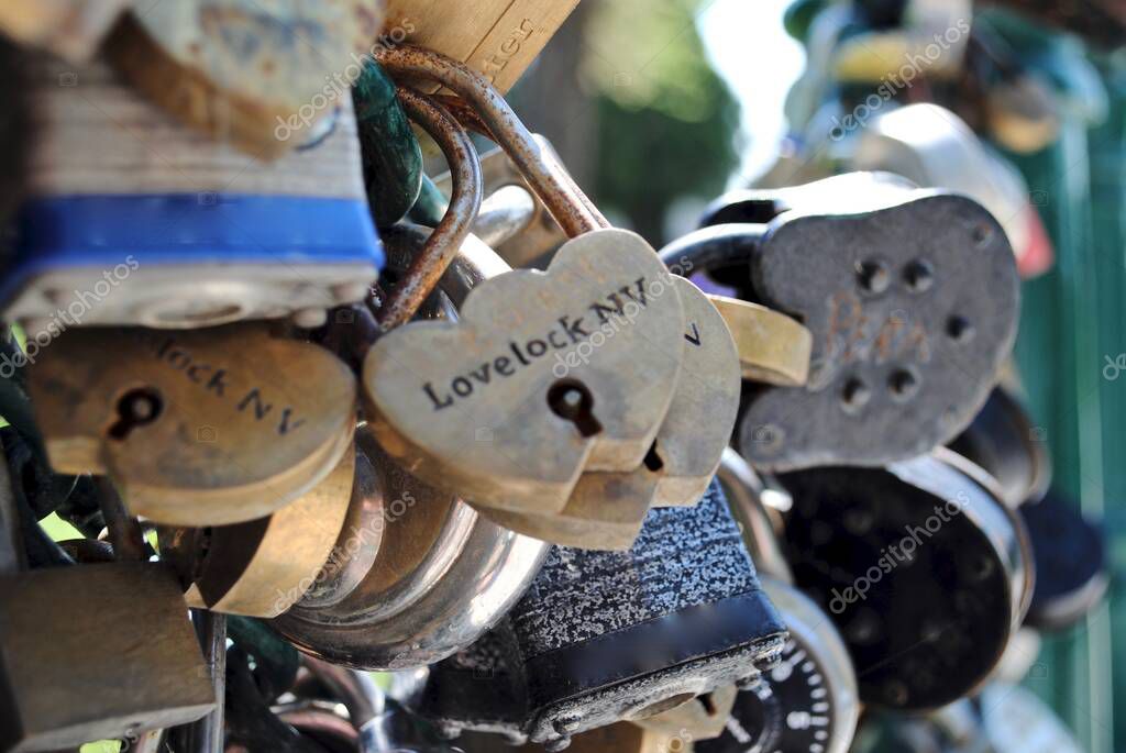 Lovelock, Nevada, Estados Unidos - Lovers Lock Plaza en la zona ...