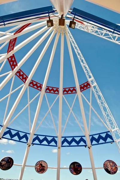 Medicine Hat, Alberta, Canadá: Saamis Tepee El Tepee más grande del ...