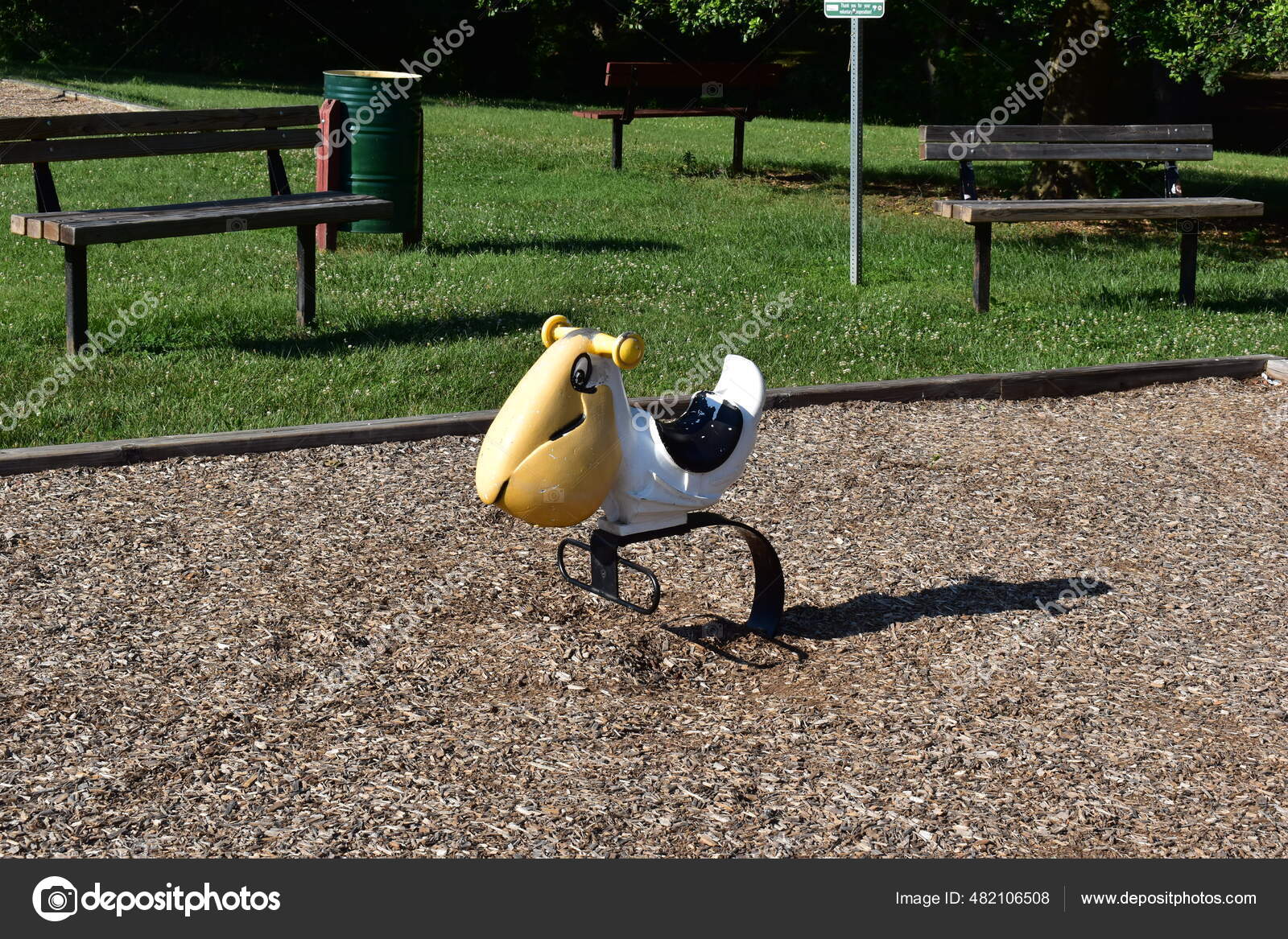 Pelican Saddle Mate Spring Rider Suburban Playground — Stock Photo ...