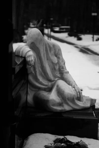 Crying statue Stock Photos, Royalty Free Crying statue Images ...