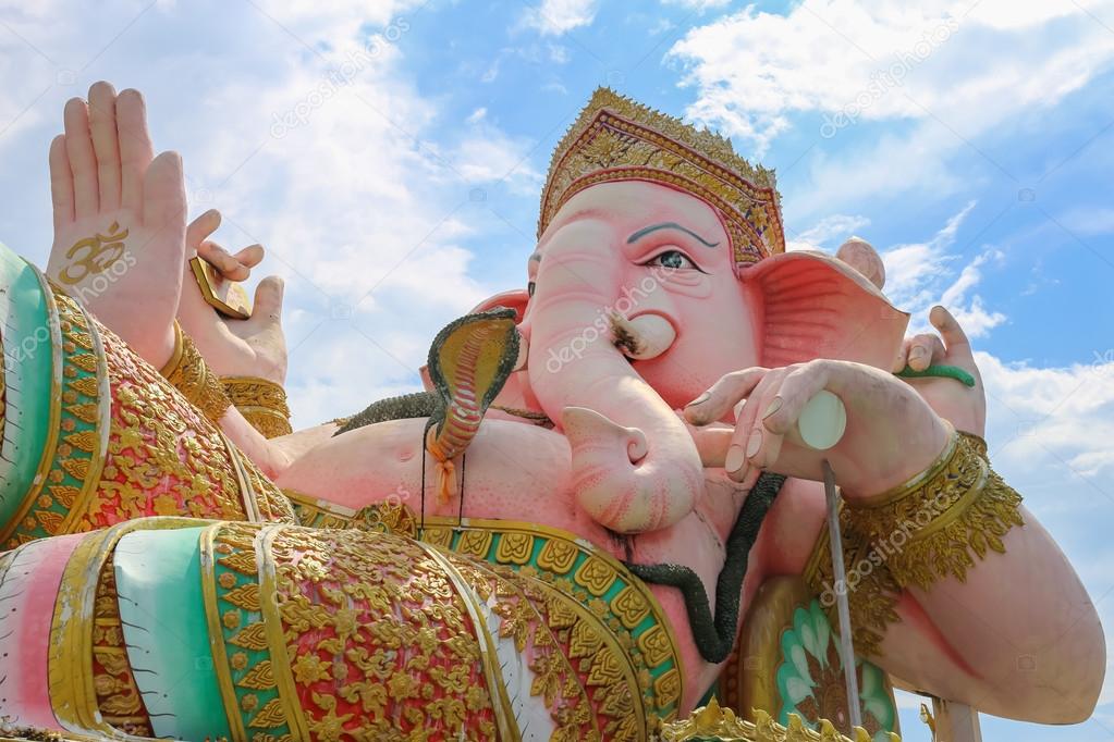 Ganesha statue of Prachinburi, Thailand in cloudy sky — Stock Photo ...