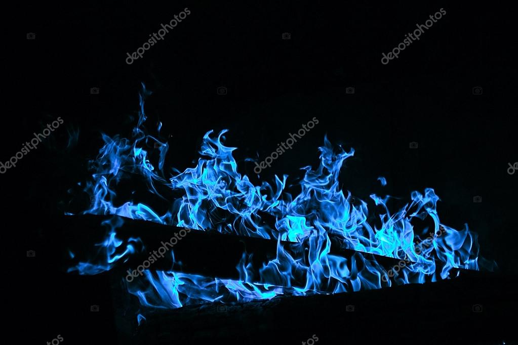 Texture feu vif sur fond noir. Flamme bleue de gaz image libre de droit ...