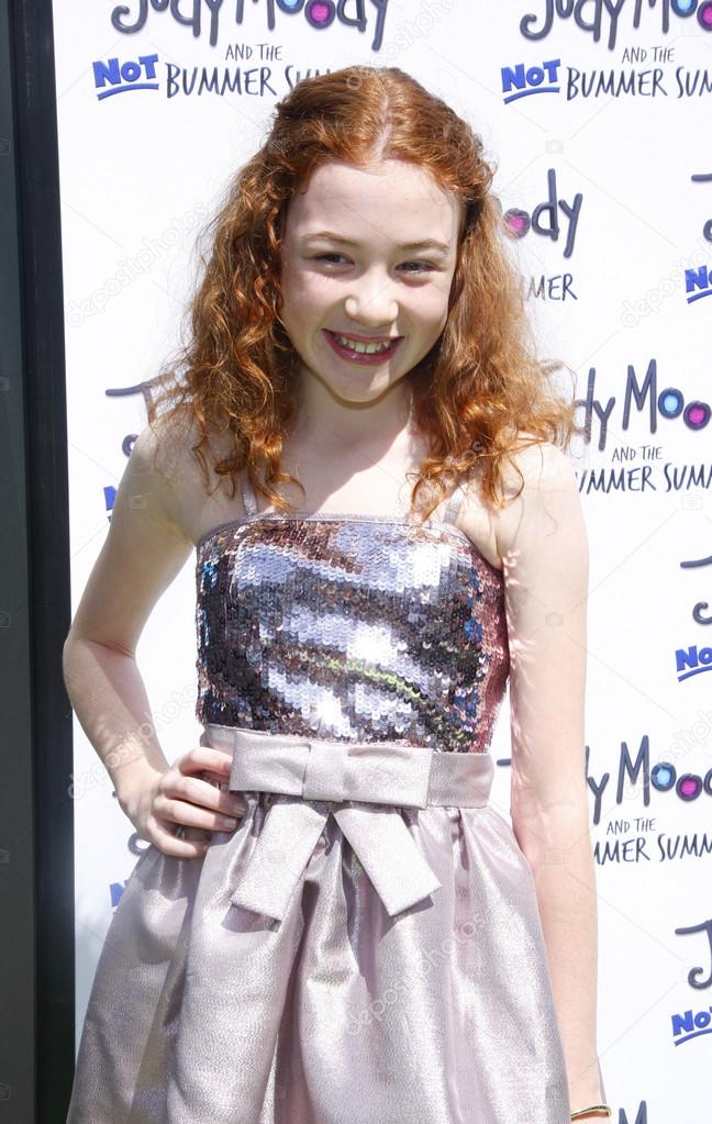 Jordana Beatty Jordana Beatty Poster G3445879 IcePoster.com