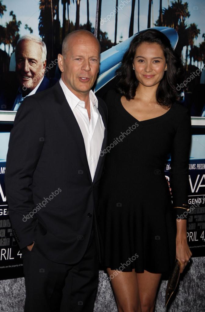 Bruce Willis and Emma Heming – Stock Editorial Photo © PopularImages ...