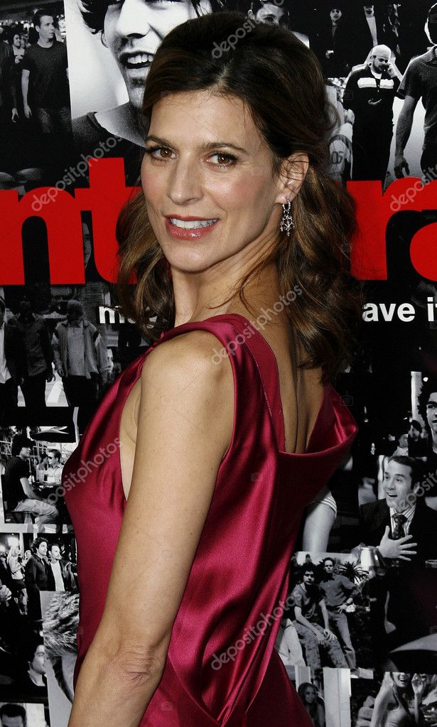 Perrey Reeves Long Hair