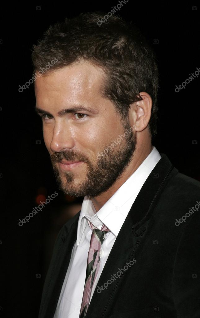 Actor Ryan Reynolds – Stock Editorial Photo © PopularImages #122431792