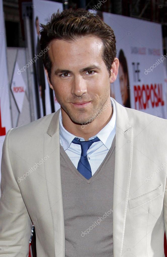 Ryan Reynolds The Proposal No Shirt