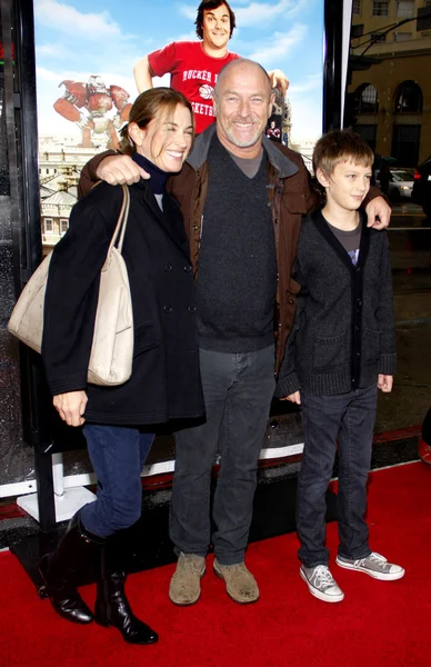 Corbin Bernsen, Amanda Pays, sons Oliver, Henry, Angus and Finley ...
