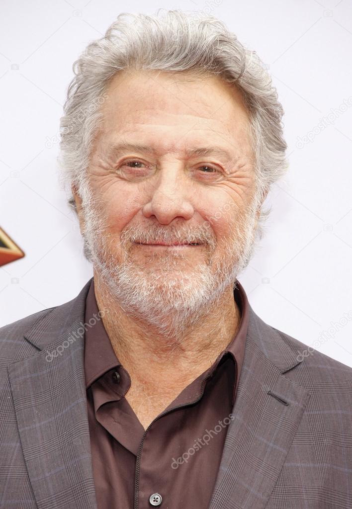 Actor Dustin Hoffman — Stock Editorial Photo © PopularImages #95946402