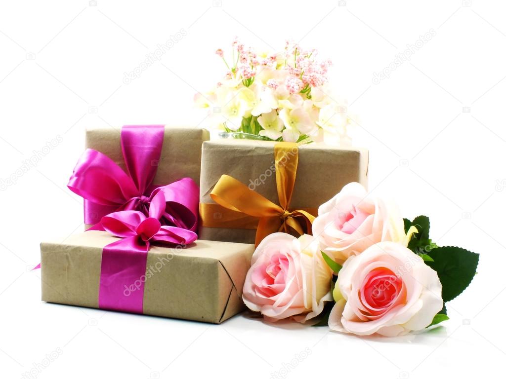 Wrapped vintage gift box with pink ribbon bow — Stock Photo © may1985 ...