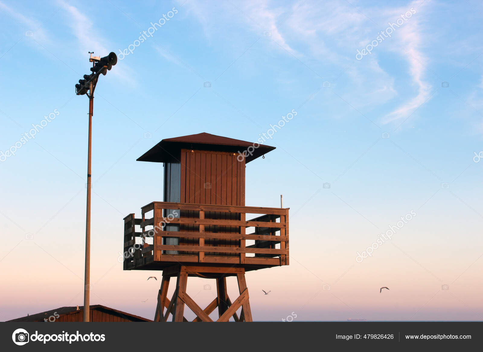 Life Guard Tower Beach Stock Photo by ©RATOCA 479826426