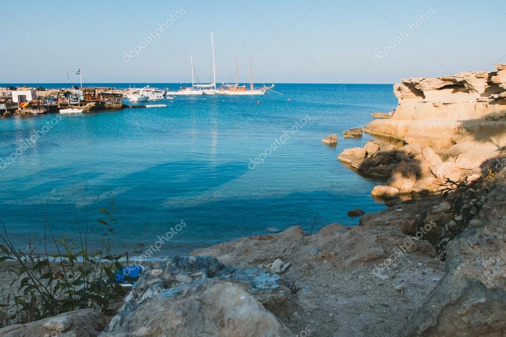 Tropical beach with blue sea — Stock Photo © VelesStudio #92786734