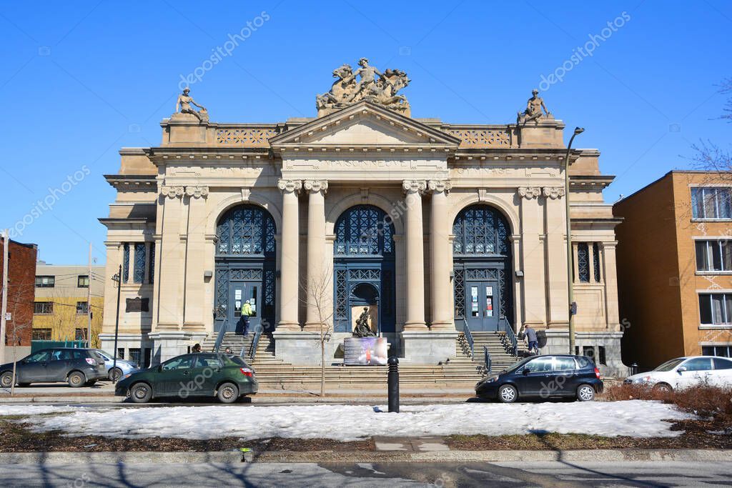 MONTREAL QUEBEC CANADA - 03 12 2021: Maisonneuve public bath and gymnasium fue dise ado por el ...