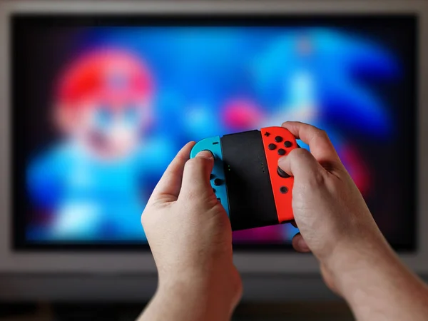 Opening the switch fotos de stock, imágenes de Opening the switch sin ...