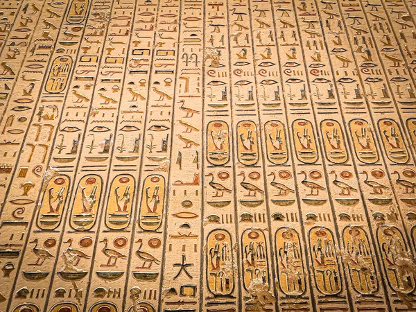 Escrita Egípcia Antiga Hieróglifos Egípcios — Foto © Abrill_ #356542414
