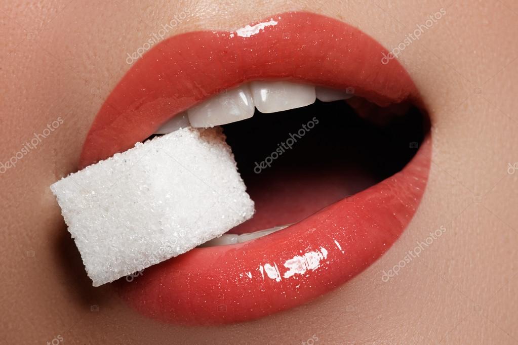 Open Lipstick | Lipstutorial.org