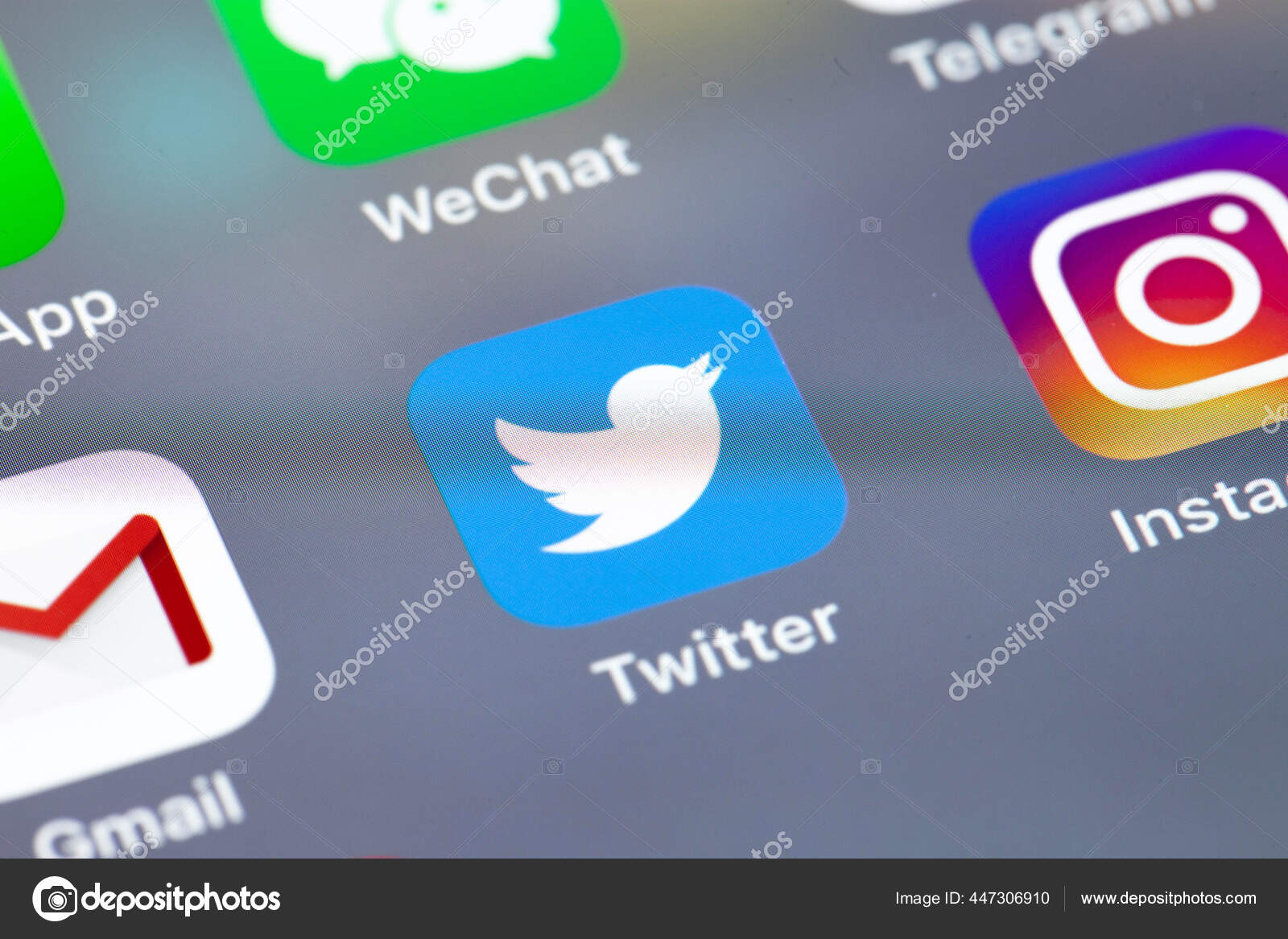 Twitter Mobile App Screen Smartphone Closeup Twitter Social Media ...