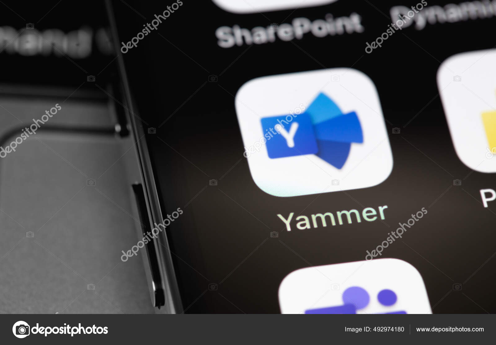 Aplicación Móvil Microsoft Yammer Teléfono Inteligente Pantalla Yammer ...