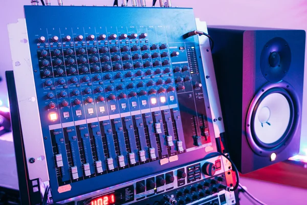 Studio equipment Stock Photos, Royalty Free Studio equipment Images ...