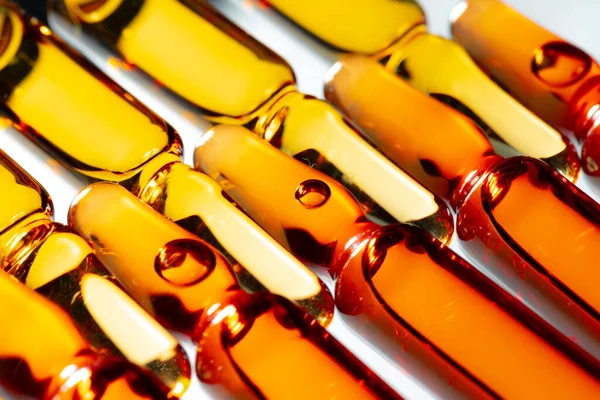 Antecedentes médicos de ampollas para preparaciones inyectables — Foto ...