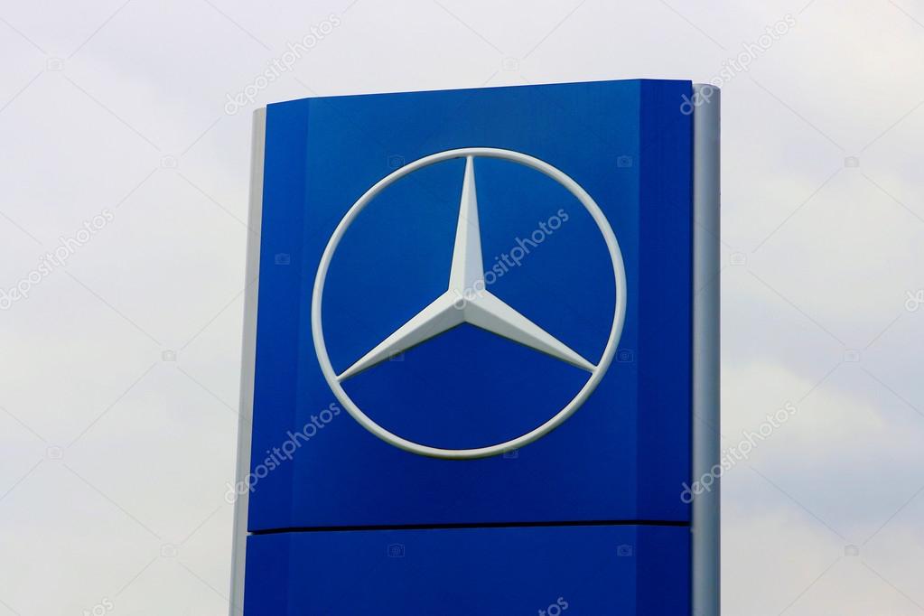 Mercedes-Benz sign – Stock Editorial Photo © borjomi88 #113639474