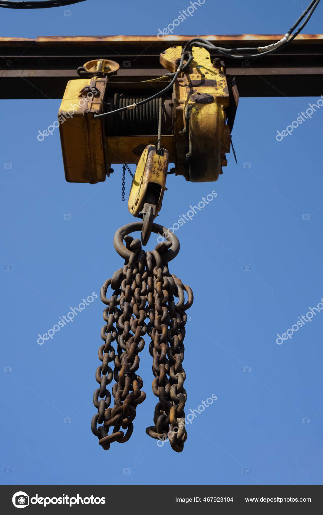Grúa Pórtico Gancho Cadena Para Levantar Cargas Pesadas Sobre Fondo ...