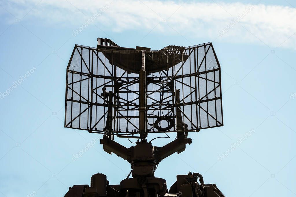 Radares de defensa aérea de sistemas antiaéreos móviles militares en ...