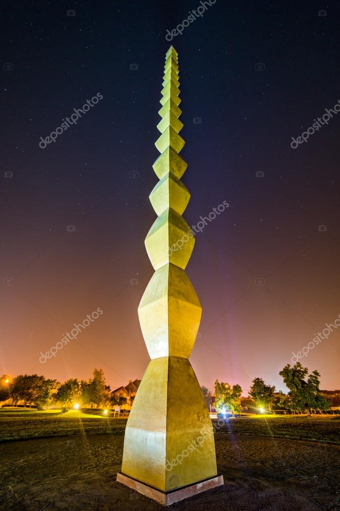 Endless column in Targu Jiu, Romania — Stock Photo © mandritoiu #122431138