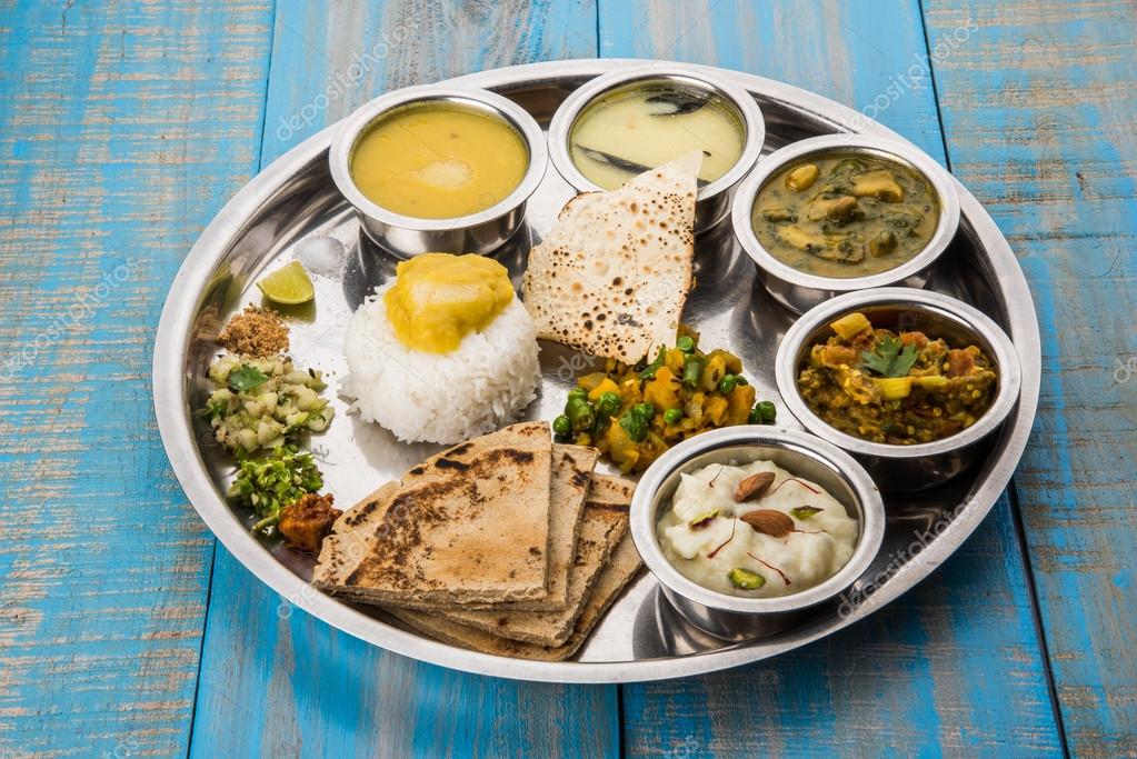plato de comida maharashtriana o marathi o marathi thali, pune, mumbai ...